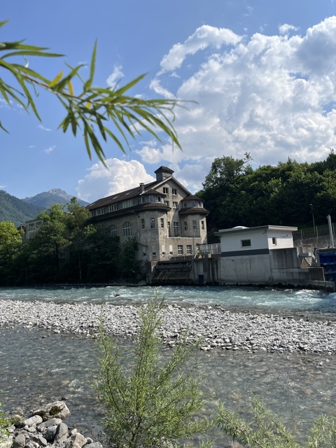 Holästei in der Südostschweiz - Sunnägartä @ Holästei - die erste Rooftop Bar in Glarus ...